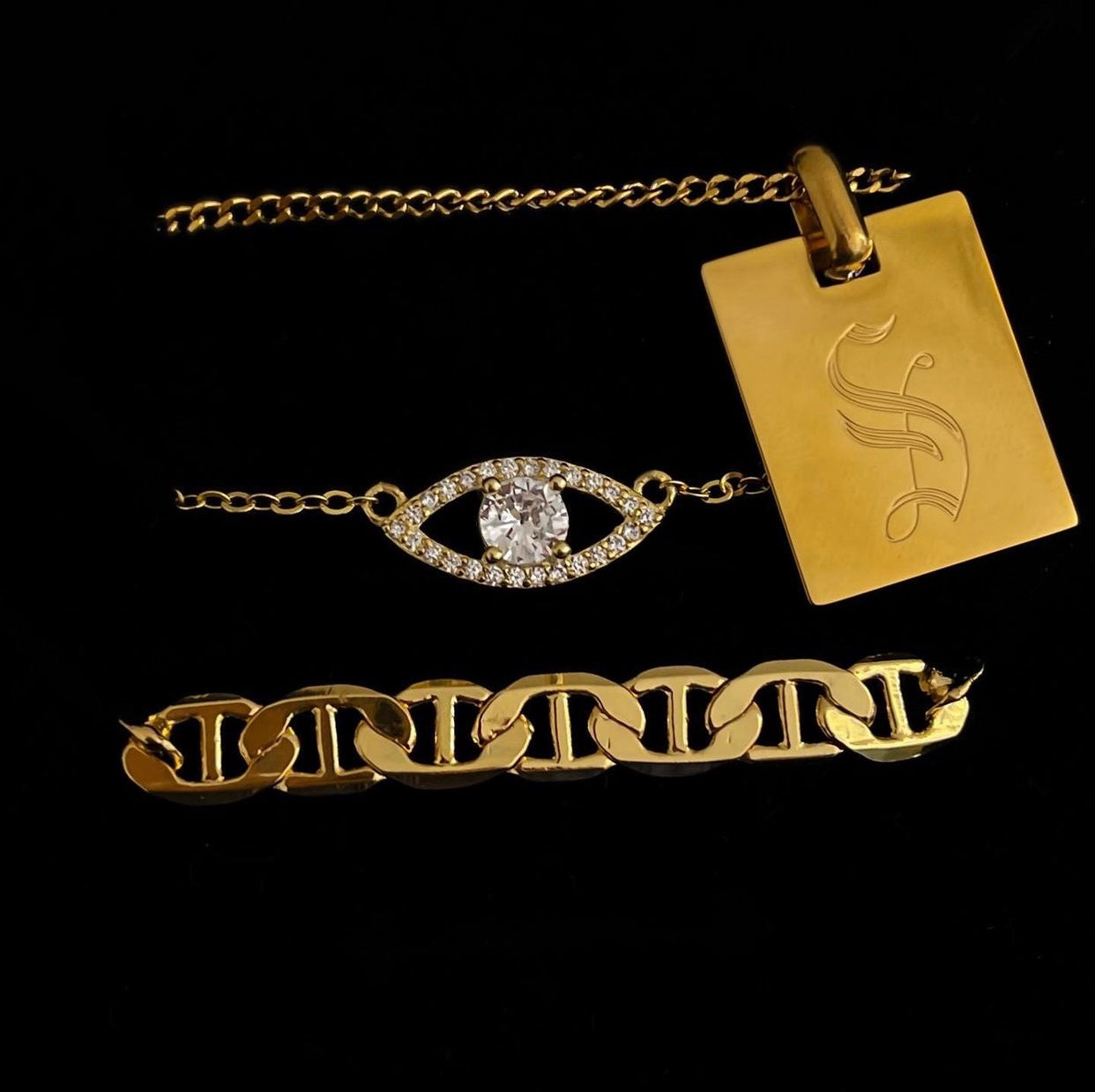 Necklaces – AMORÉ THE LABEL